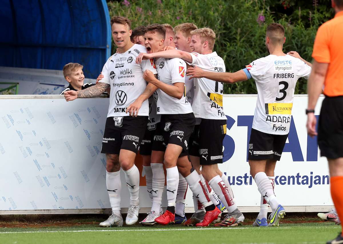 Eurooppaan! FC Haka sai palkinnon upeasta kaudestaan - SuomiFutis